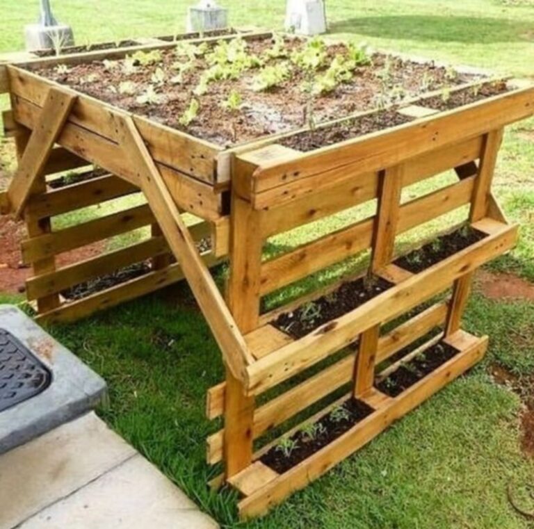 Simple Ways To Build A Pallet Planter - HOW TO MAKE – DIY