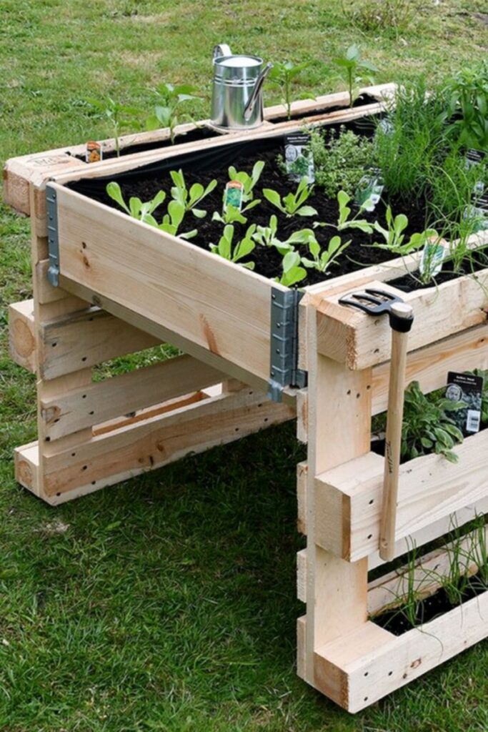 Simple Ways To Build A Pallet Planter - HOW TO MAKE – DIY