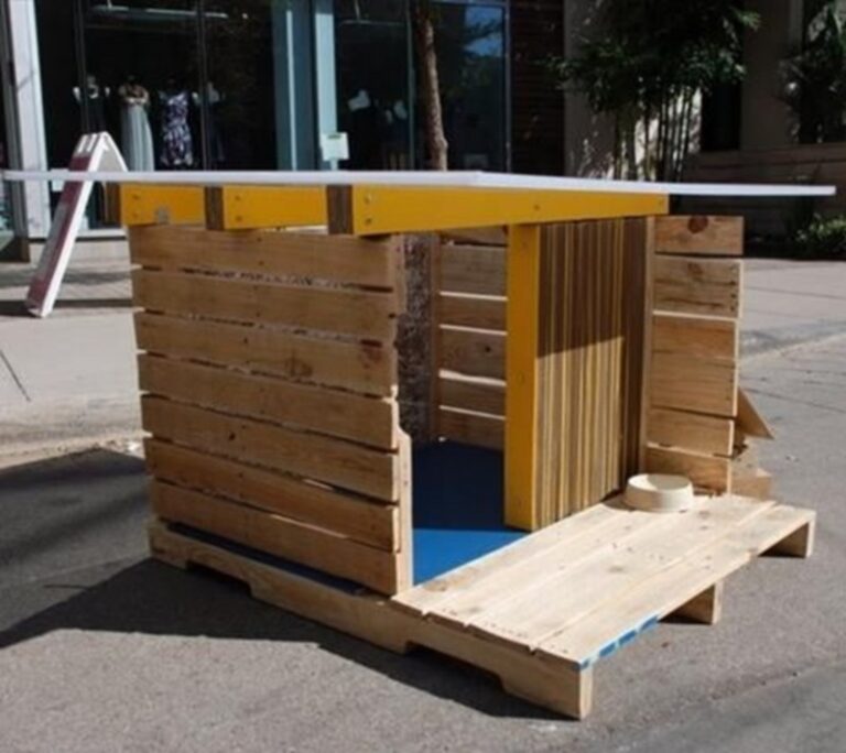 Wooden Pallet Dog House - HOW TO MAKE – DIY