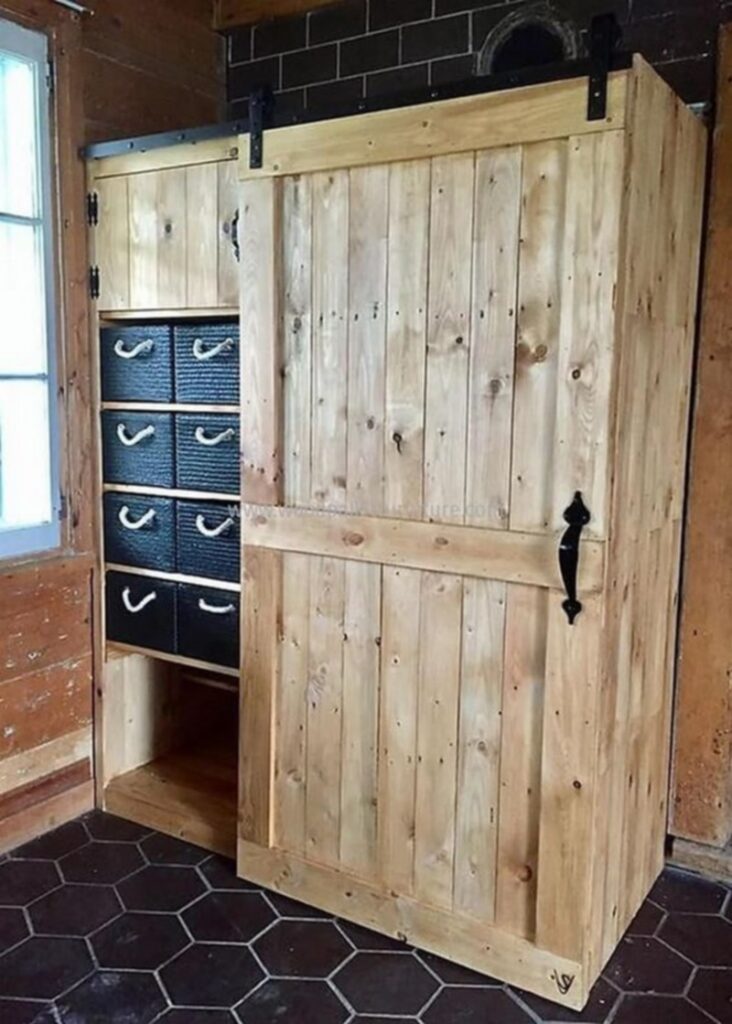 Wood Pallet Closet And Wardrobe With Amazing Ideas - HOW TO MAKE – DIY