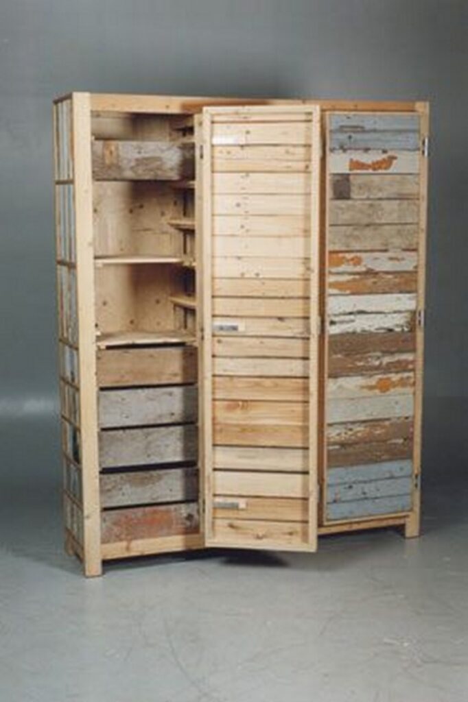Wood Pallet Closet And Wardrobe With Amazing Ideas - HOW TO MAKE – DIY