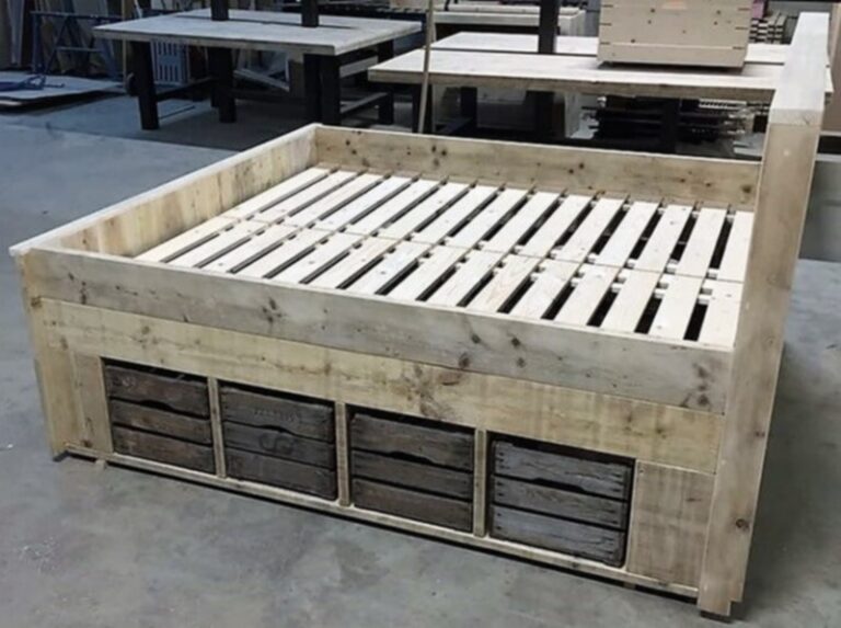 DIY Recycled Pallet Beds Sustainable Sleep Solutions - HOW TO MAKE – DIY
