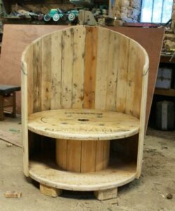 DIY Rustic Cable Spool and Pallet Wood Chairs - HOW TO MAKE – DIY