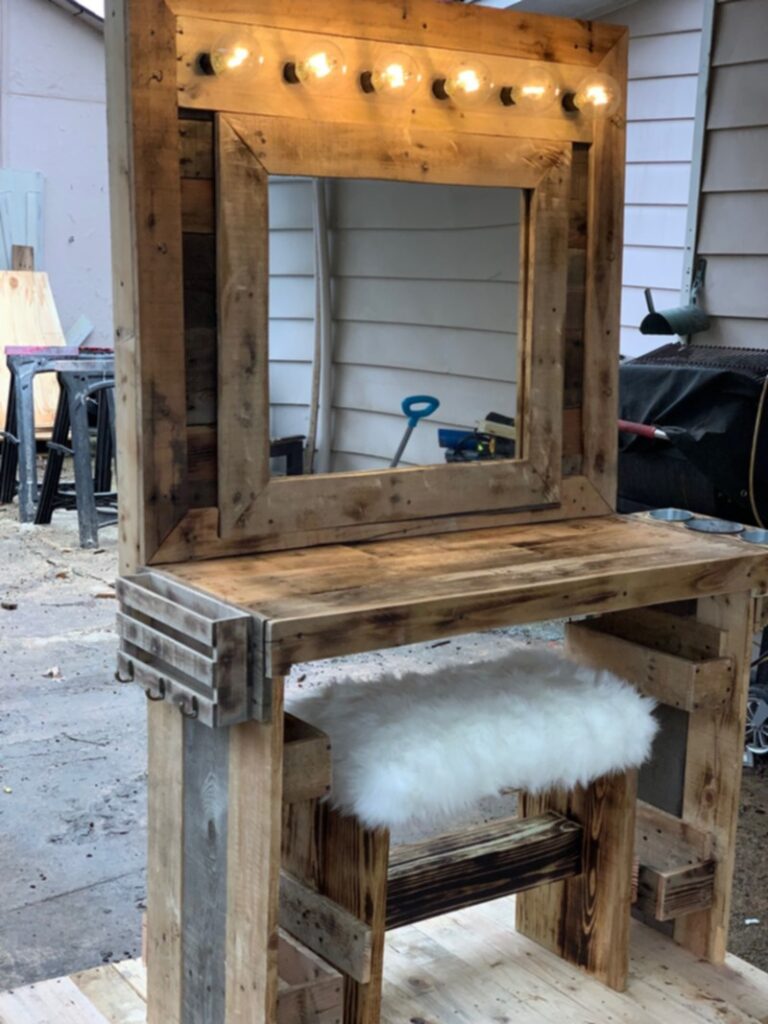 Wooden Pallet Vanity Makeup Ideas - HOW TO MAKE – DIY