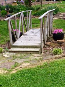 Best Wooden Garden Bridge Plans - HOW TO MAKE – DIY